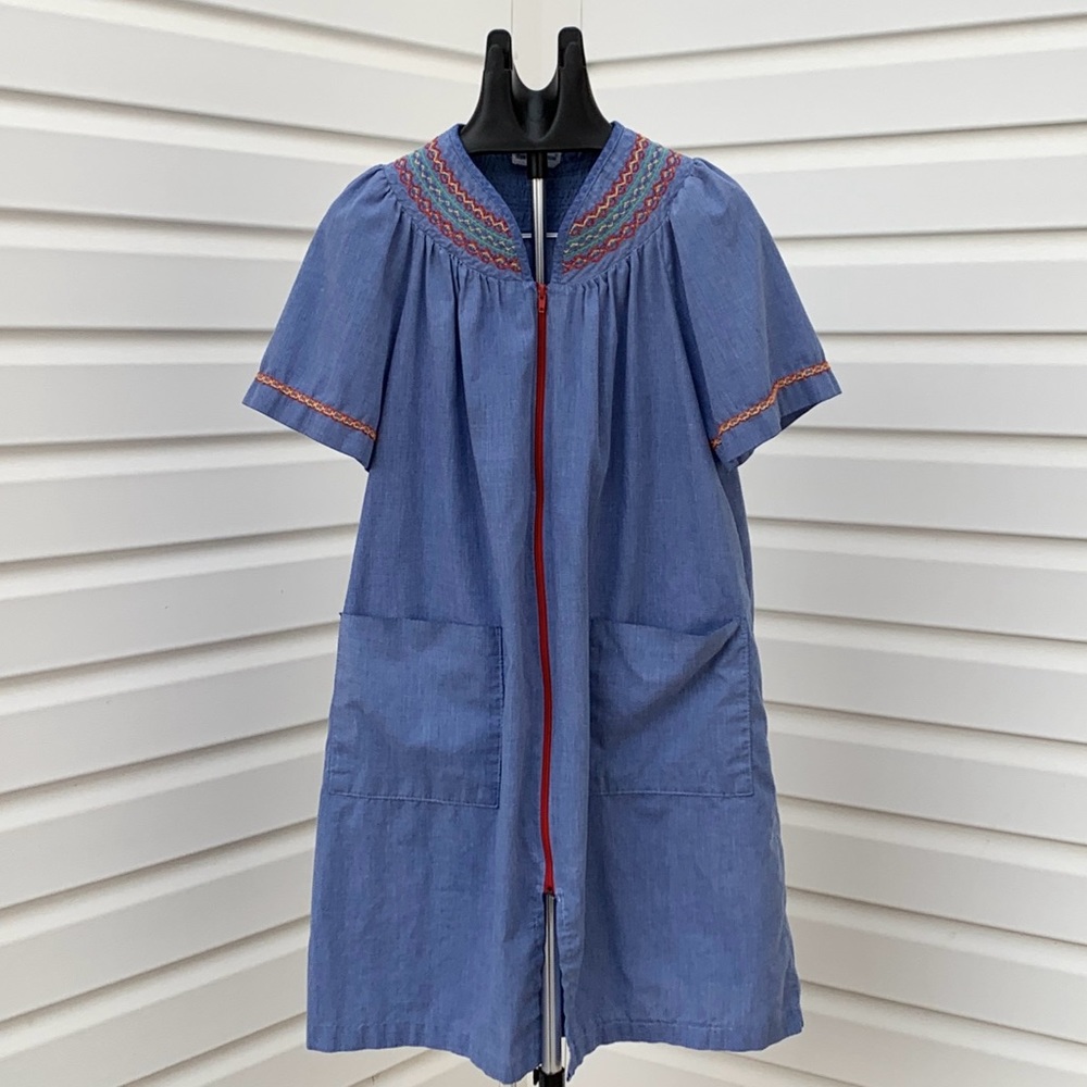 80’s Vintage Chambray Smart Time “House Coat” (Robe) - Gem